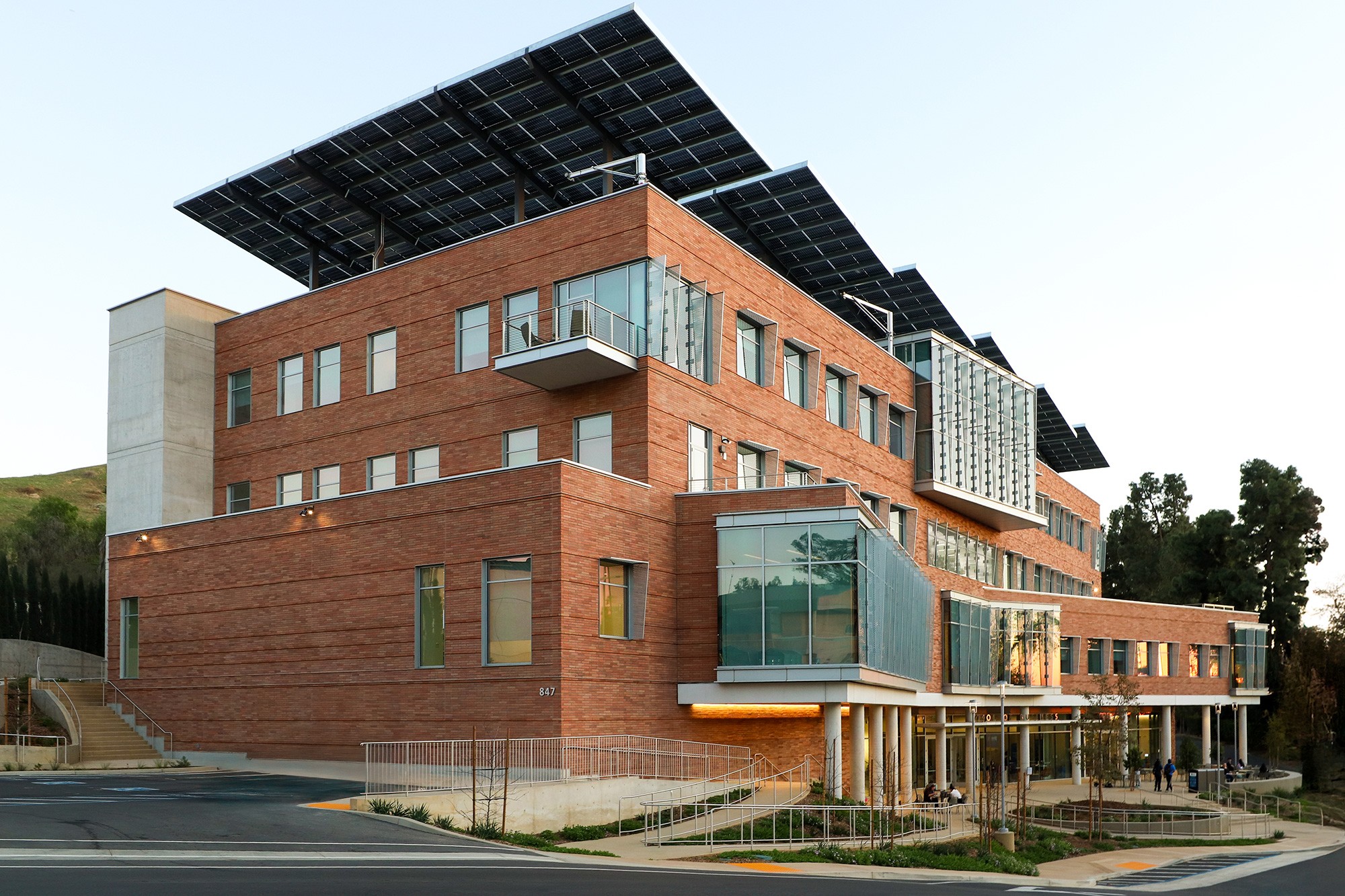 UC Riverside School of Business Building | Coffman Engineers